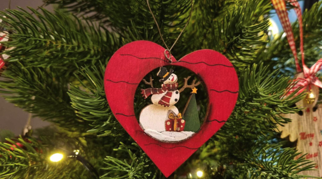 Новогодишње честитке из Грачанице: Празници у духу заједништва и културе